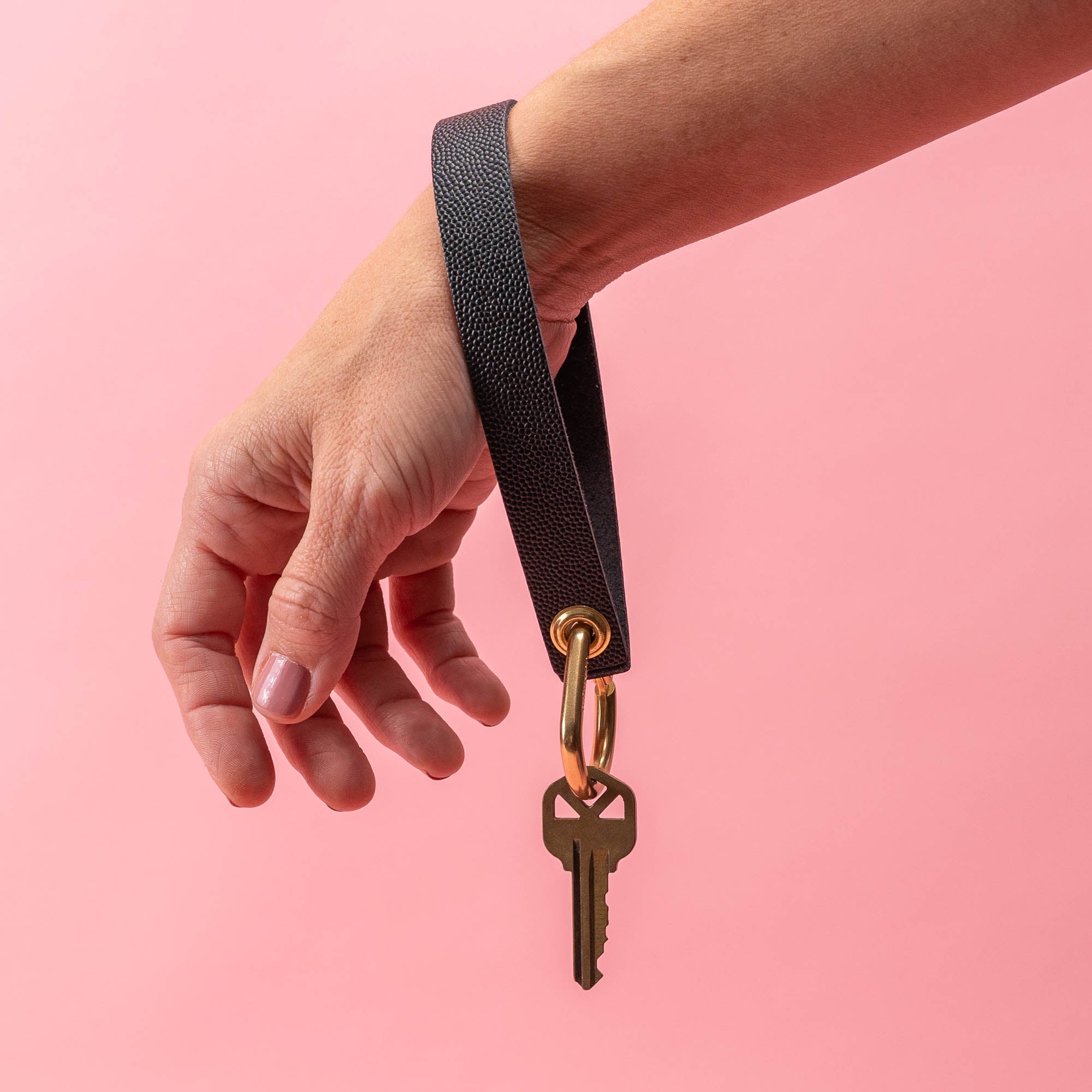 Handcrafted Leather Wristlet in Onyx Black | Avryn Co.