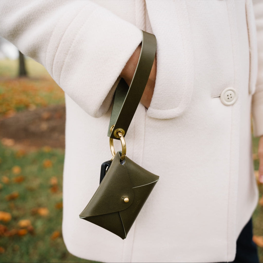Olive Green Veg Tan Leather Wristlet Wallet Set – Avryn Co.